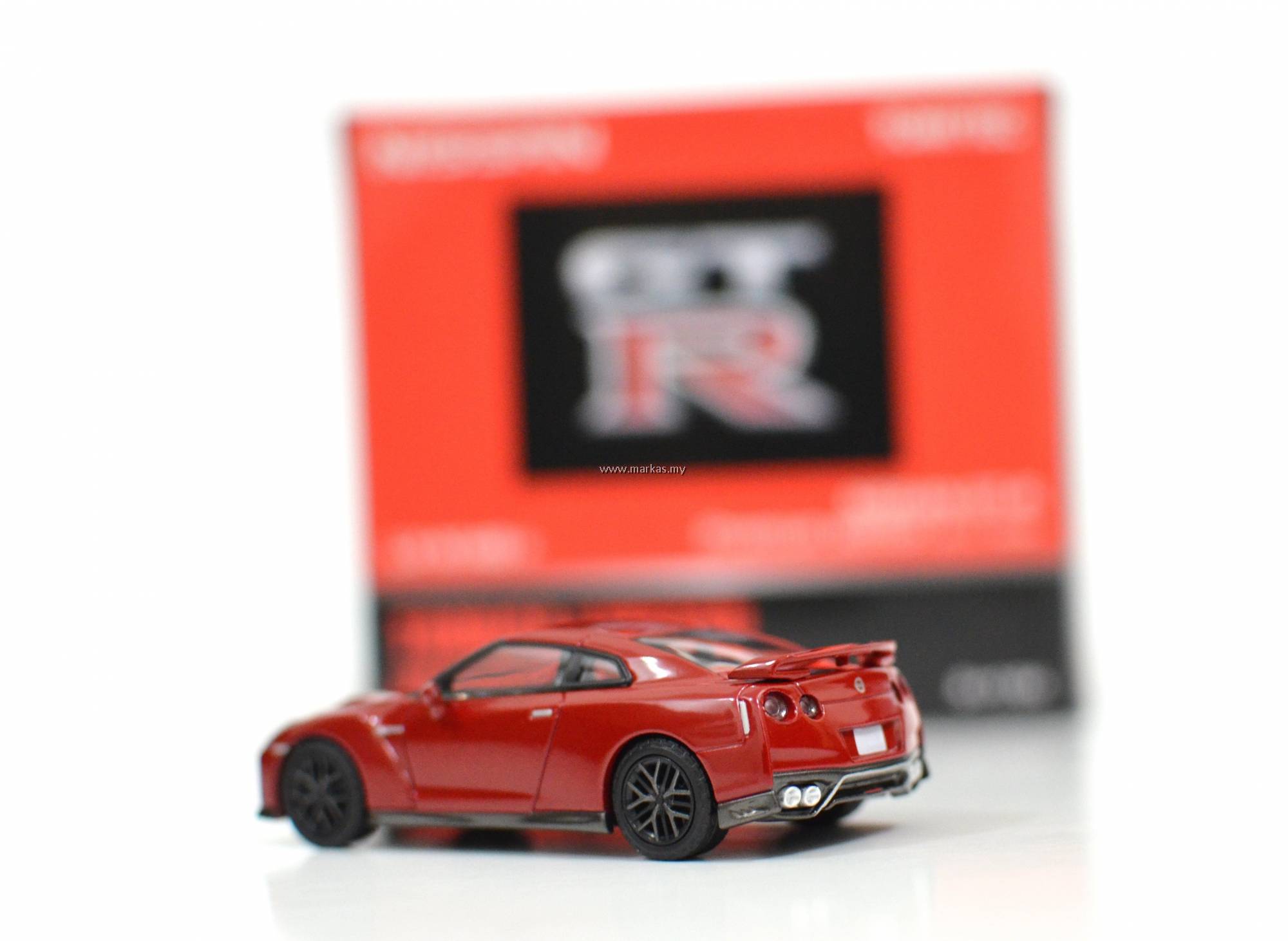 TOMICA LIMITED VINTAGE NEO LV-N148D NISSAN GT-R PREMIUM EDITION 2017 MODEL (RED)