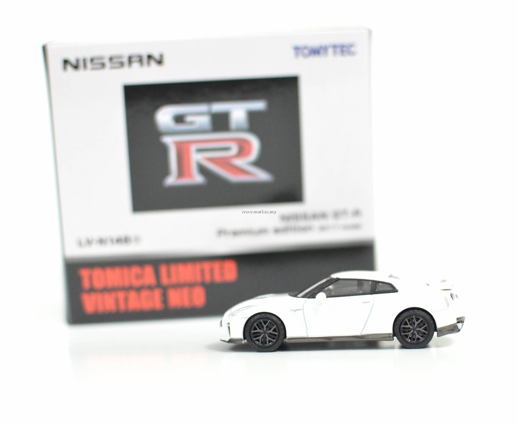 TOMICA LIMITED VINTAGE NEO LV-N148C NISSAN GT-R PREMIUM EDITION 2017 MODEL (WHITE)