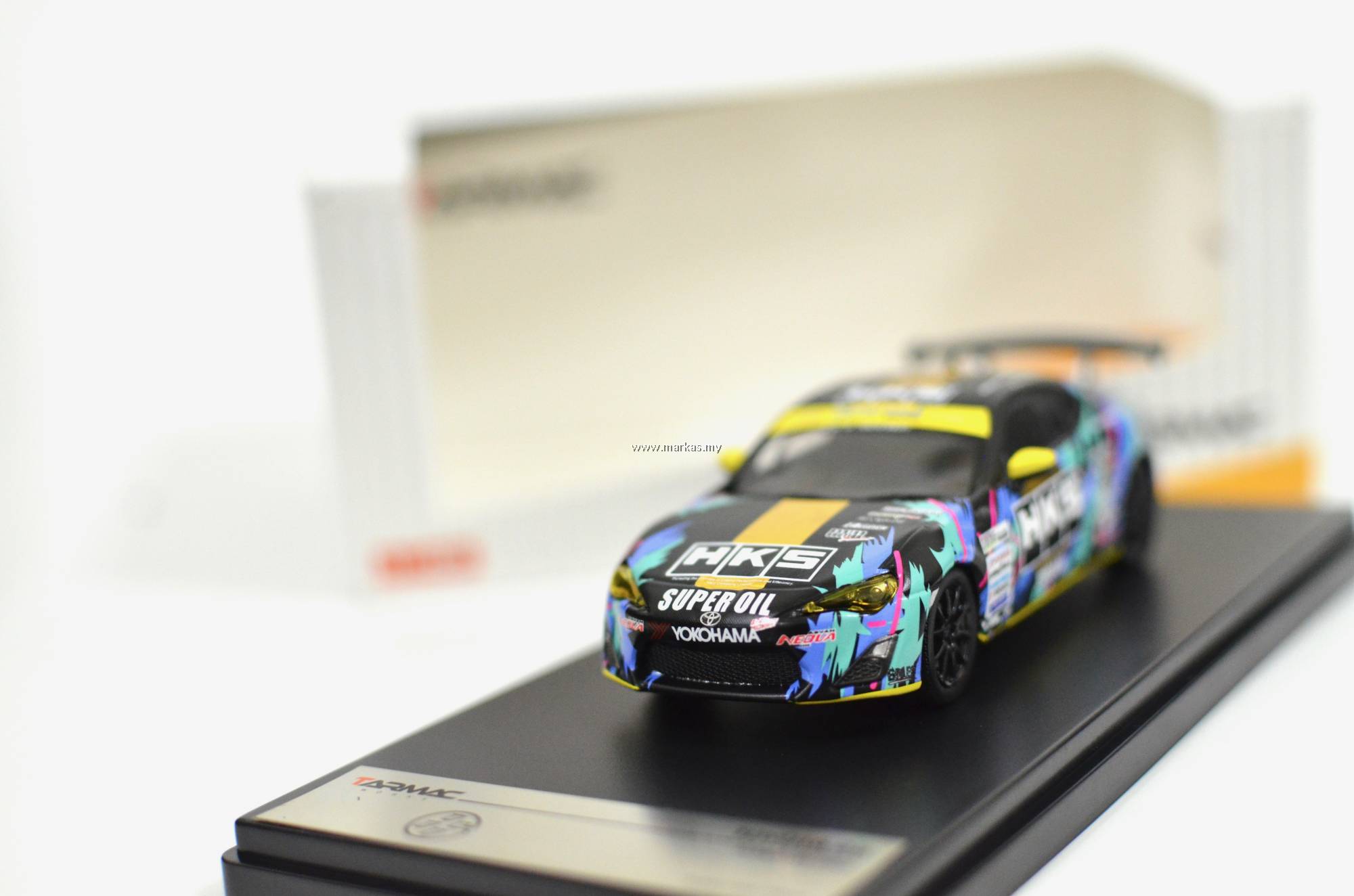 TARMAC WORKS 1/43 TOYOTA 86 - TUNED BY HKS