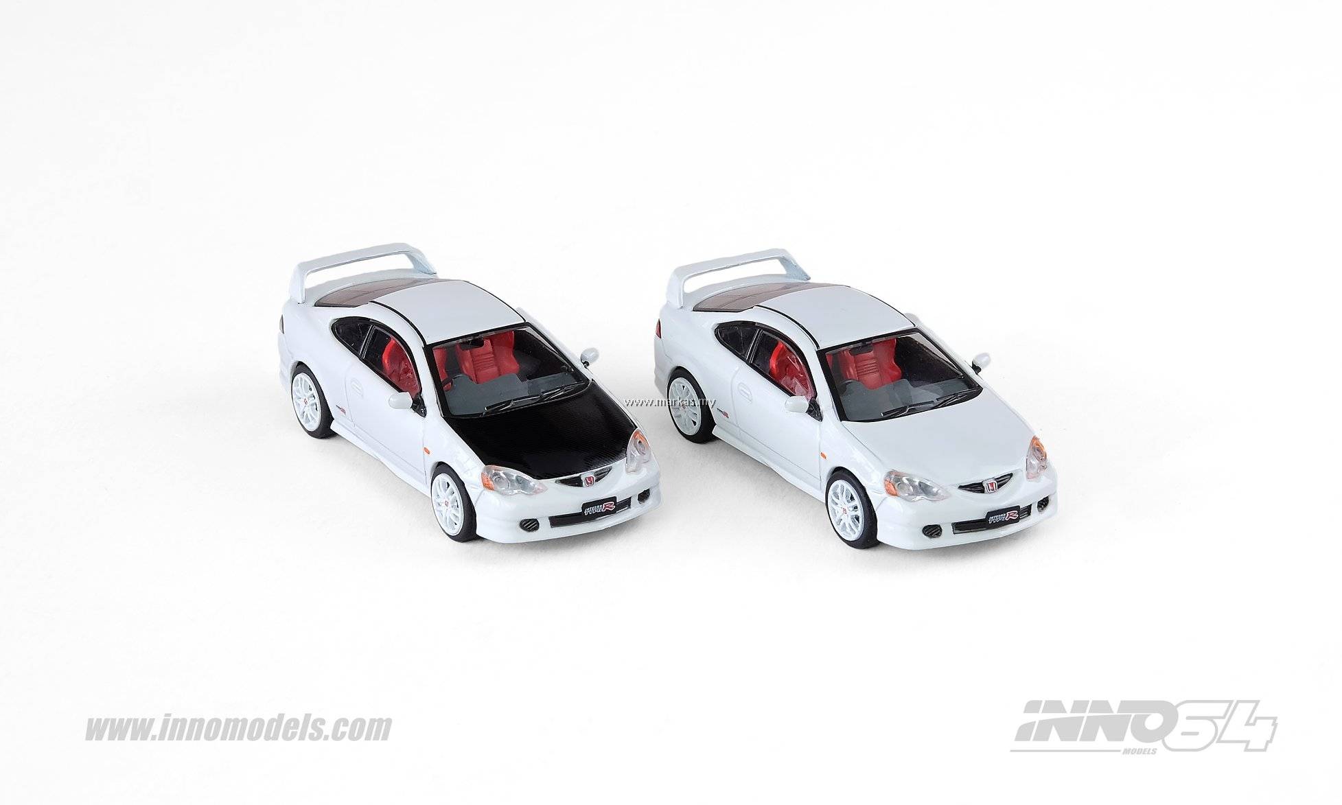 INNO MODELS INNO64 1/64 HONDA INTEGRA TYPE-R DC5 WHITE W/ EXTRA WHEELS & FRONT BONNET CARBON DECALS