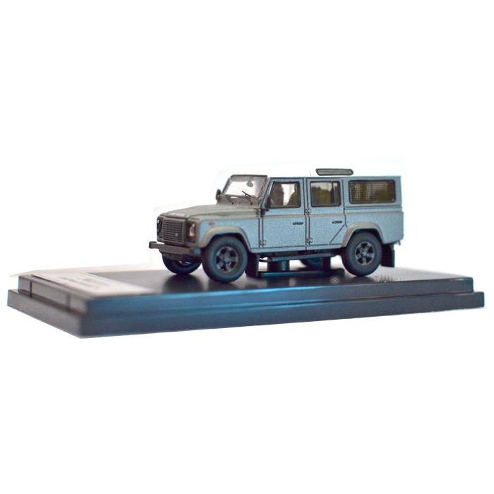 MASTER MODEL 1/64 LAND ROVER DEFENDER 110 AIRCRAFT GREY