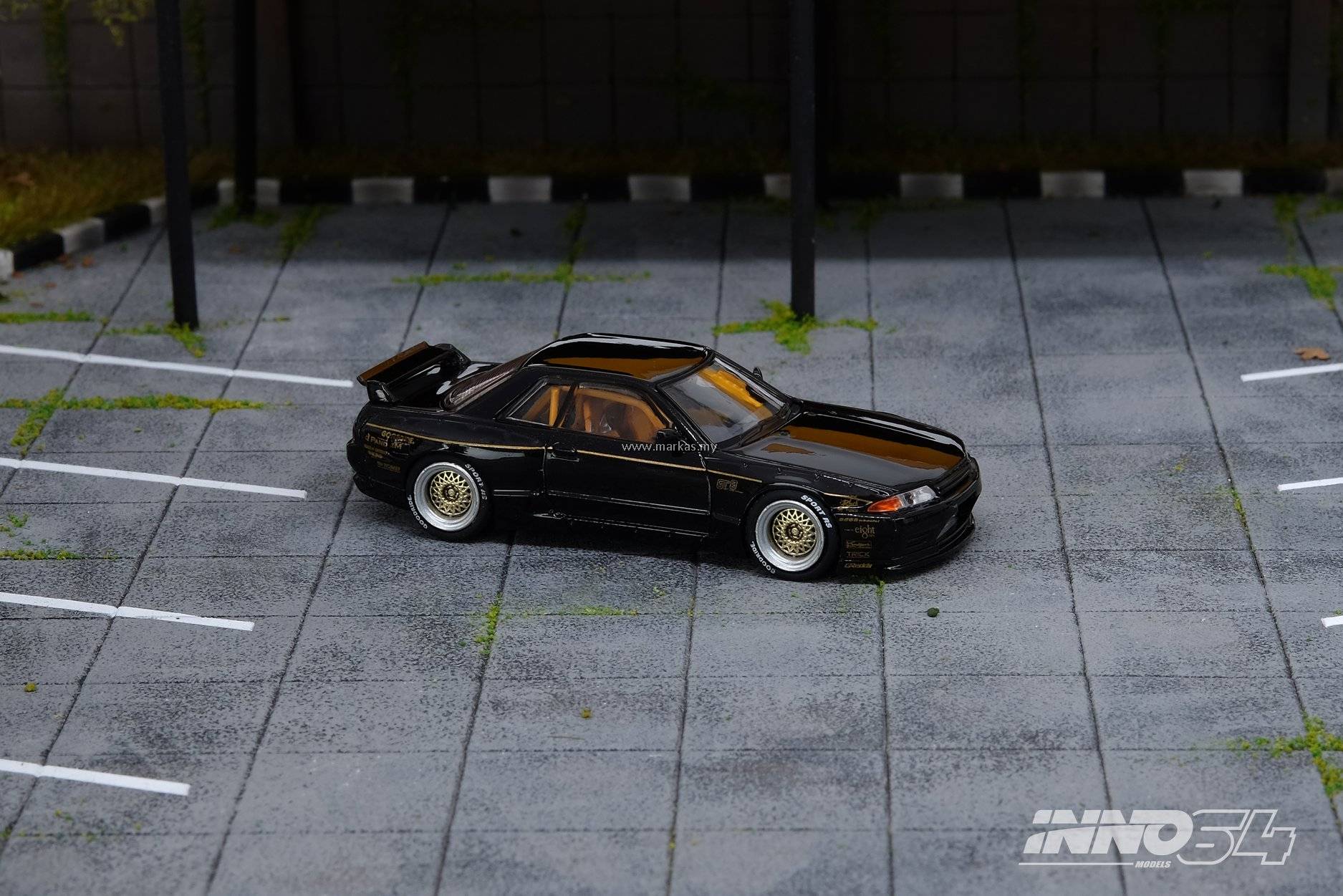 INNO MODELS INNO64 1/64 NISSAN SKYLINE GT-R R32 PANDEM BLACK