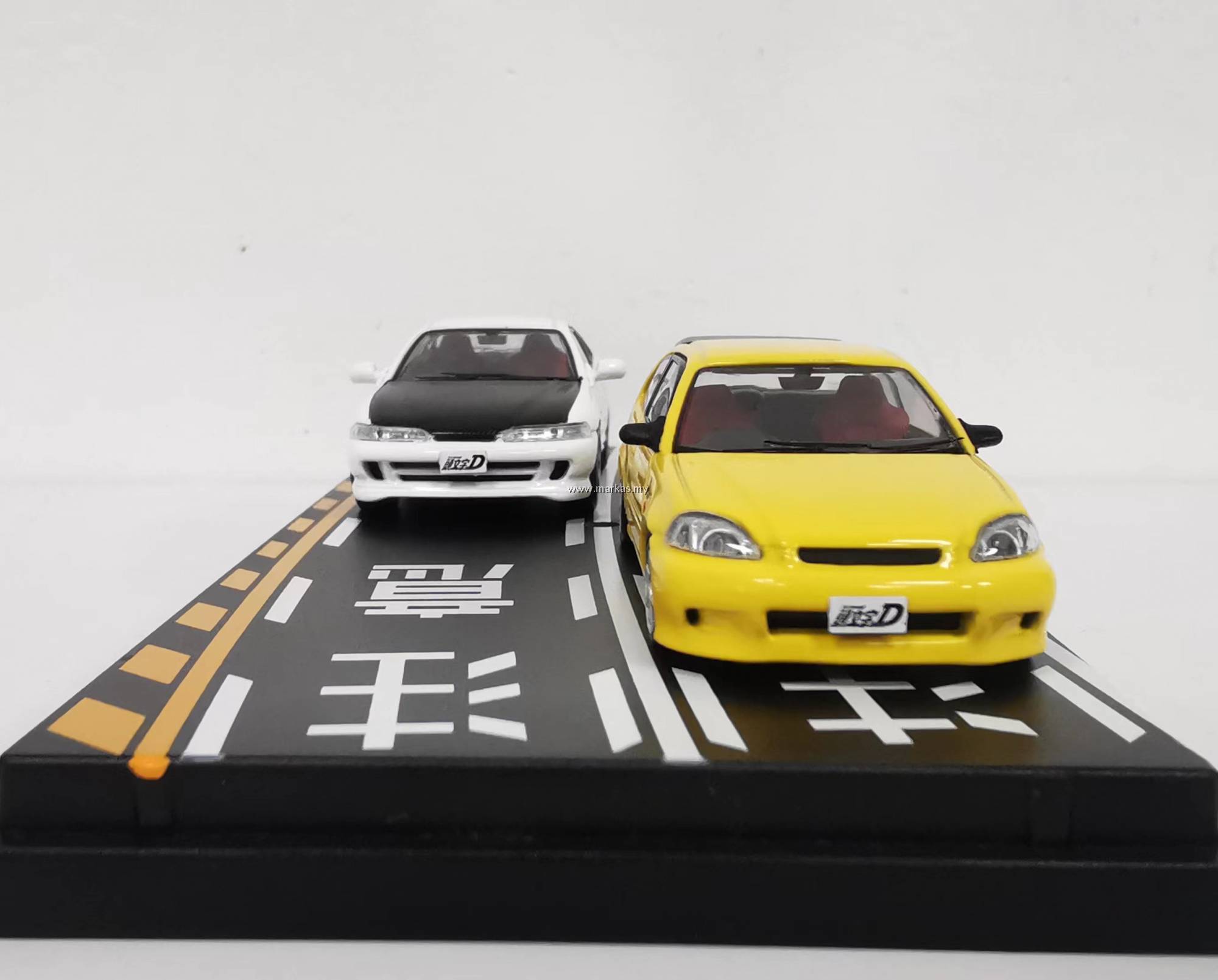 MODELER'S INITIAL D 1/64 HONDA DC2 WHITE & HONDA EK9 YELLOW