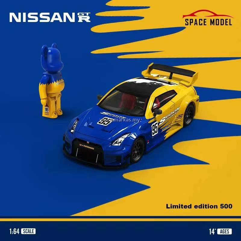SPACE MODEL 1/64 NISSAN GTR R35 SPOON WITH BEAR FIGURE