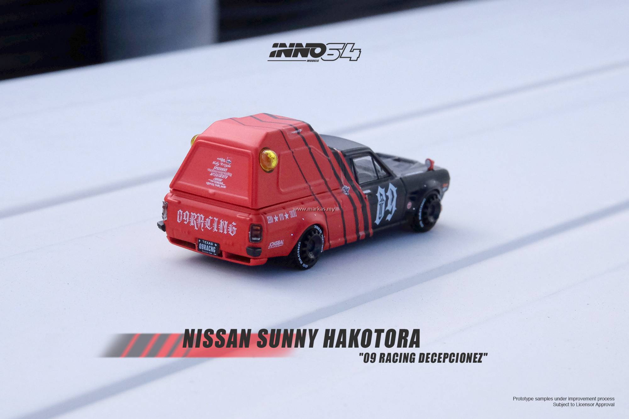 INNO MODELS INNO64 1/64 NISSAN SUNNY HAKOTORA 09 RACING DECEPCIONEZ