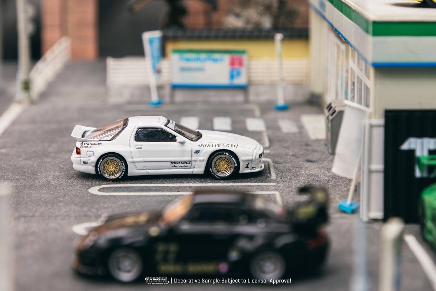 (PO) TARMAC WORKS X TOYO TIRES 1/64 PANDEM MAZDA RX-7 FC3S WHITE
