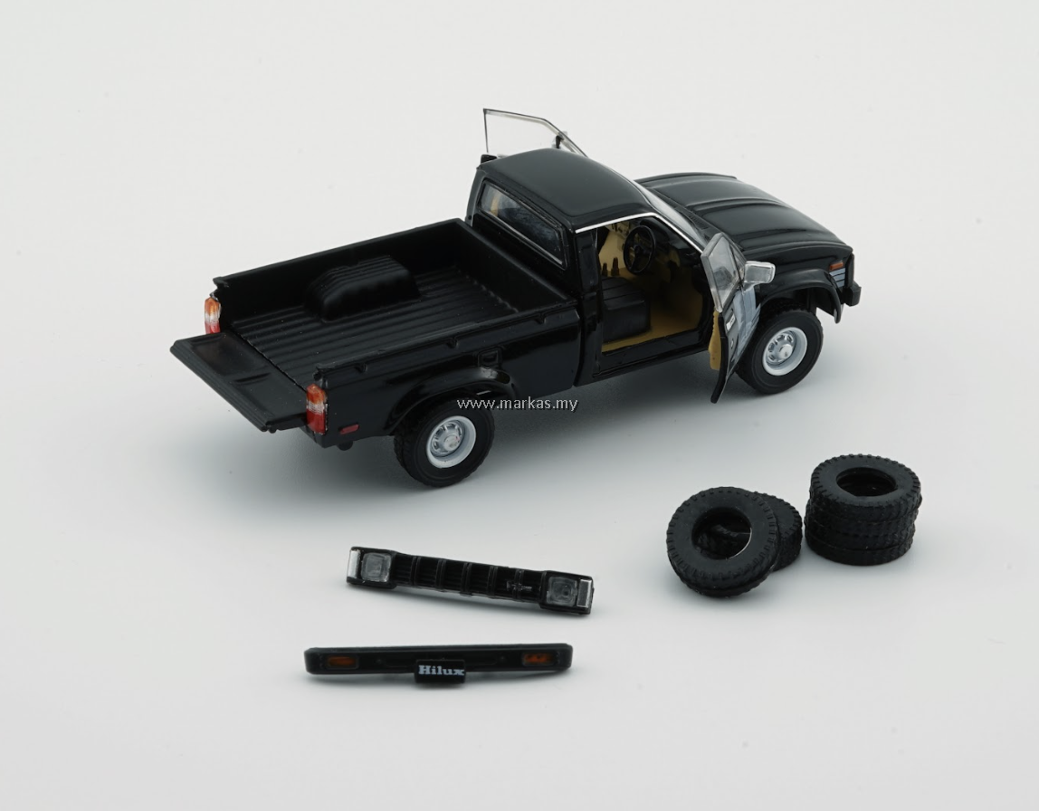BM CREATIONS 1/64 64B0227 TOYOTA 1980 HILUX N60 N70 BLACK