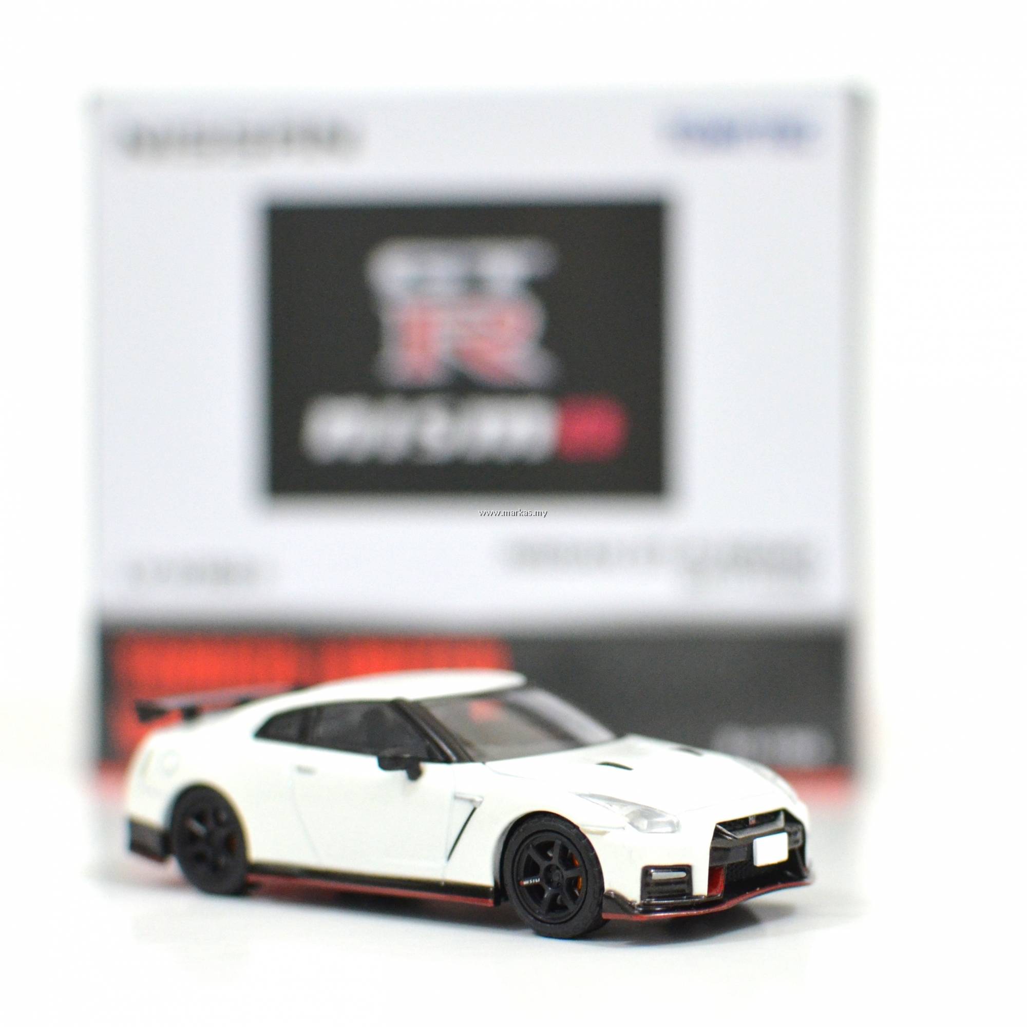 TOMICA LIMITED VINTAGE NEO LV-N153A NISSAN GT-R NISMO 2017 MODEL (WHITE)