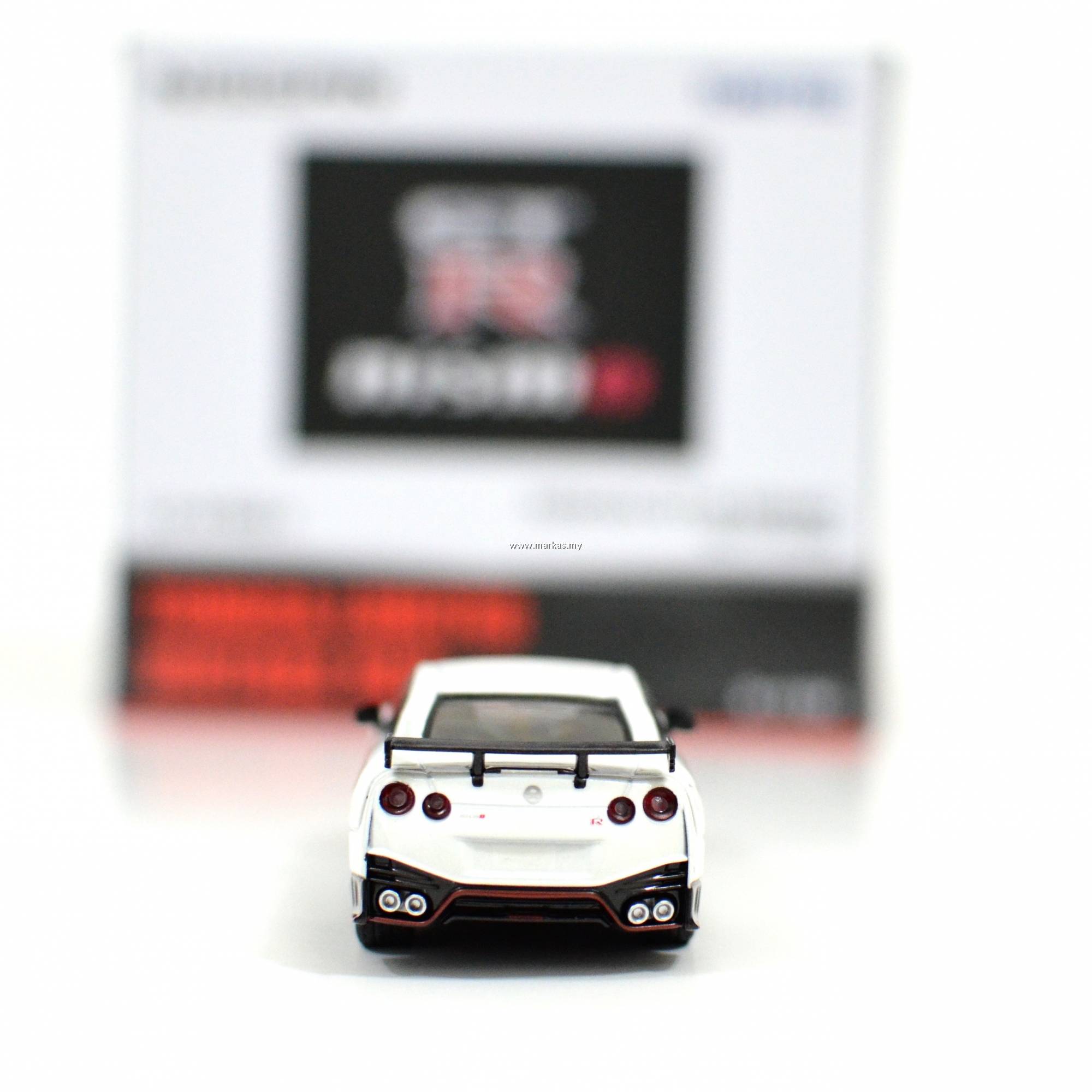 TOMICA LIMITED VINTAGE NEO LV-N153A NISSAN GT-R NISMO 2017 MODEL (WHITE)